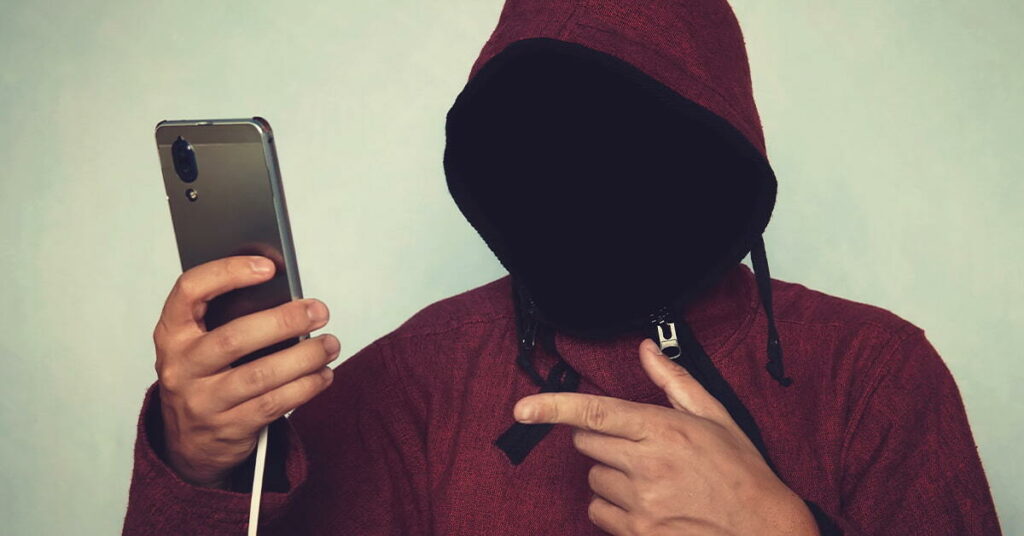 Cómo saber si te han hackeado la cámara del móvil | CESTE